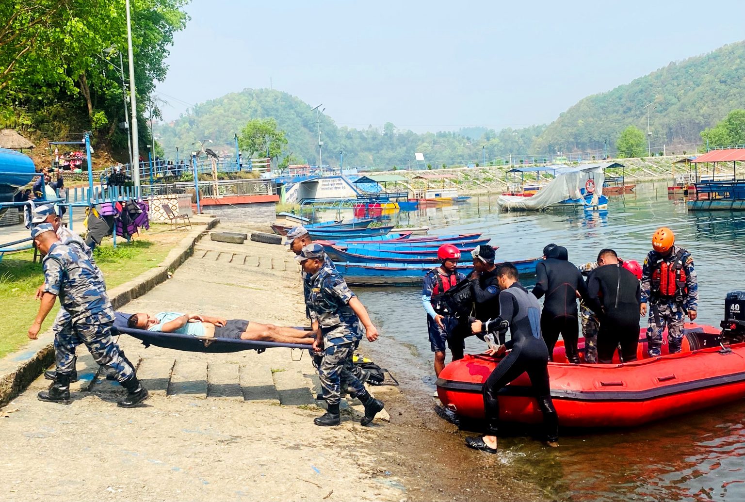 बेगनास तालमा डुङ्गा पल्टिएपछि… - Chautari Post Online